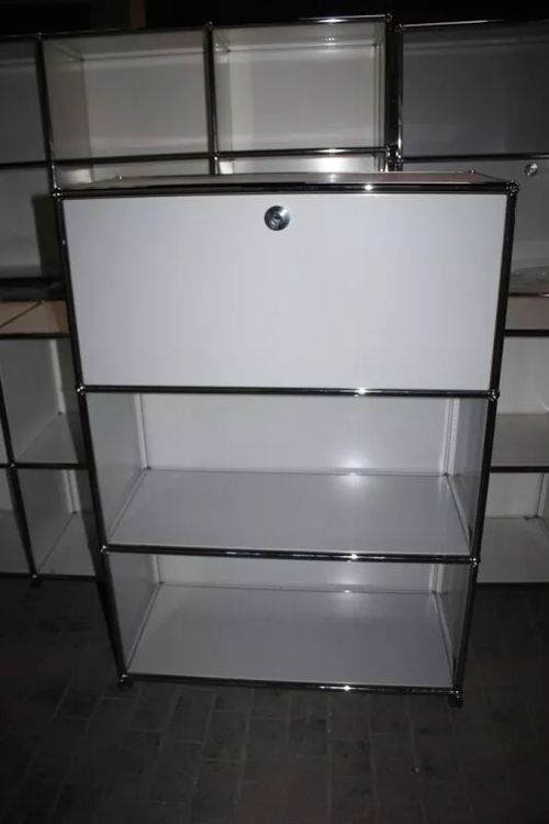 USM Regal Lichtgrau Top zustand (Preus Verhandelbar) (Gebraucht) in ...