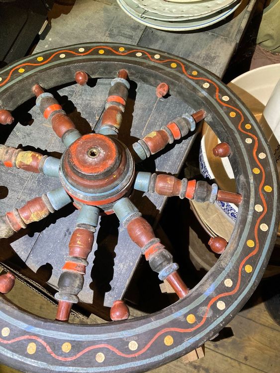 Roue de rouet décoré peint main handgemalt (D'occasion) à St-Cierges ...