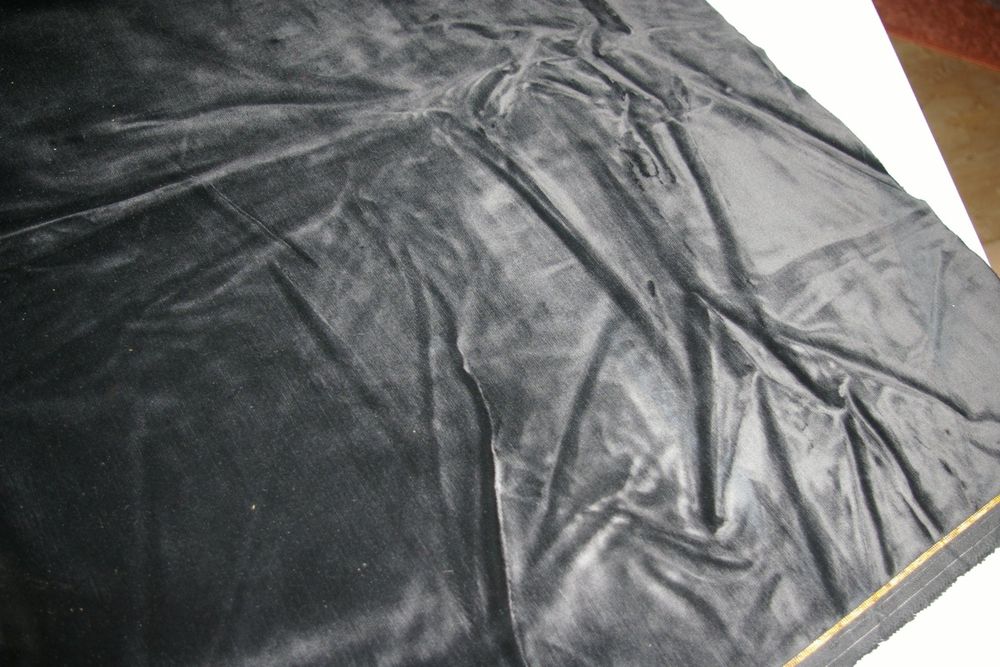 tissu, velours noir (Neu und originalverpackt) in Granges (Salvan) für ...