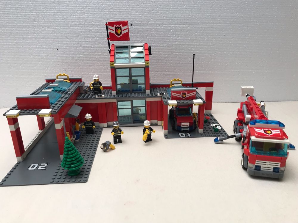 Lego City Fire Station Nr. 7945 (Gebraucht) in Obergösgen für CHF 45 ...
