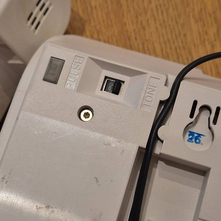 Unikat - Analog Tastentelefon aus den 80ziger (Gebraucht) in Allschwil ...