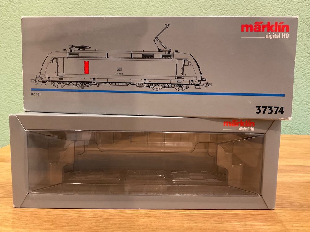 Leerkarton mit Einsatz für Märklin BR 101 H0 -Lok 37374 (Gebraucht) in Gelterkinden für CHF 19 ...