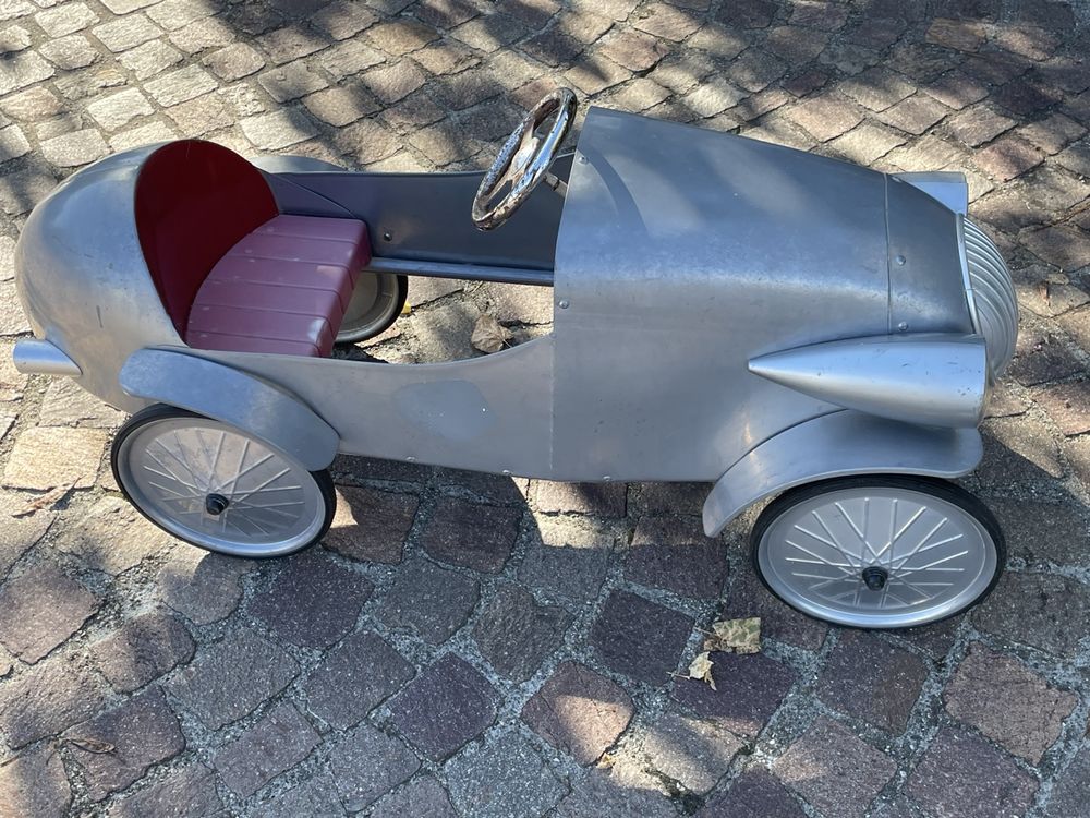 Tretautos Aus Blech