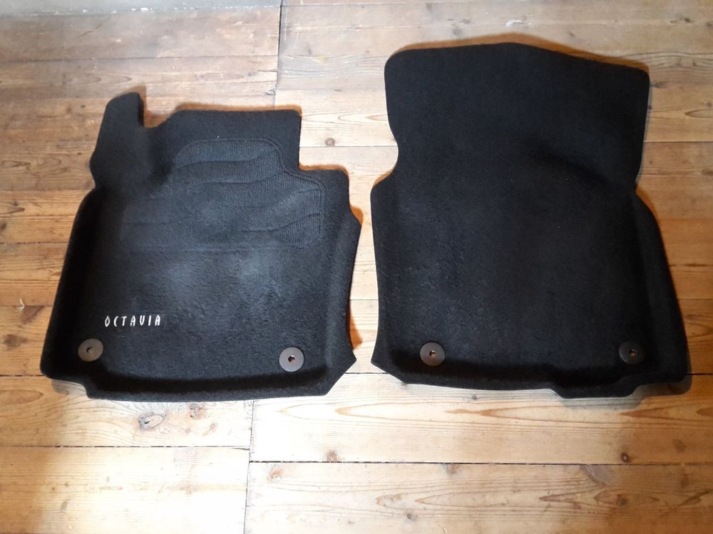 Original Auto-Teppich. (Gebraucht) in Frauenfeld für CHF 5 – mit ...