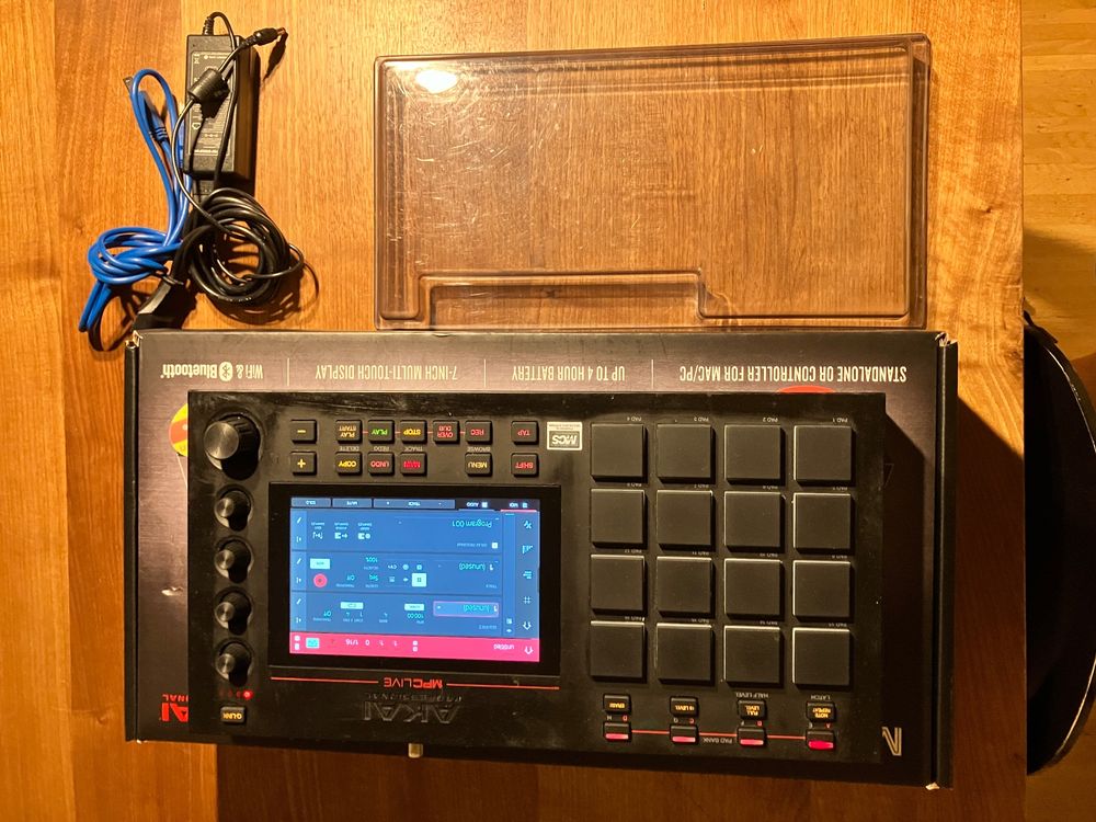 Akai MPC Live Sampler inkl. zusätzlicher interner 500GB SSD (Gebraucht ...