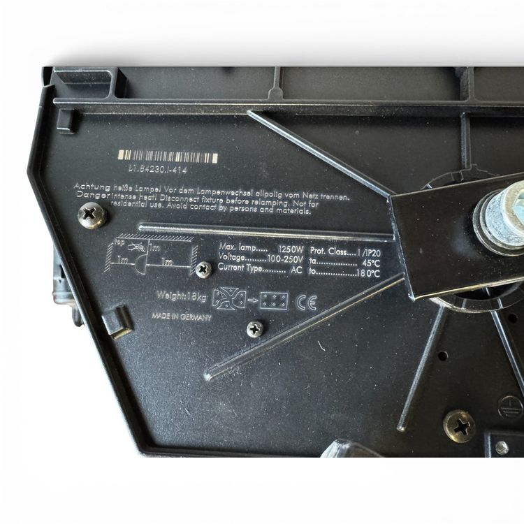 ARRI 4-fach Cyc-Leuchte / Bühnenfluter (L666) (Gebraucht) in Däniken SO ...