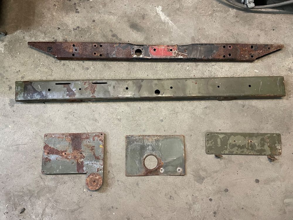 Jeep kaiser cj5 pare-chocs et tôles (Gebraucht) in Avry-devant-Pont für ...