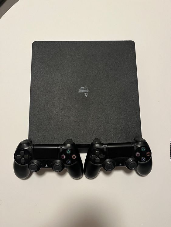 PS4 + 2 manettes (D'occasion) à Nyon pour CHF 165 – retrait uniquement ...