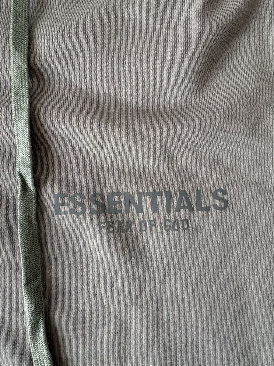 Essentials Fear of God Shorts, gris foncé (Neuf (Voir description)) à ...