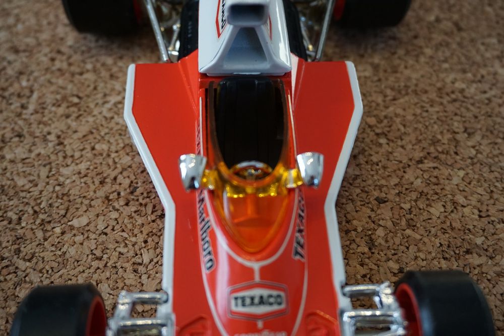 Corgi McLaren M23B F-1 1:18 TOP !!!!!!!!!!!! (Gebraucht) in Reiden für ...