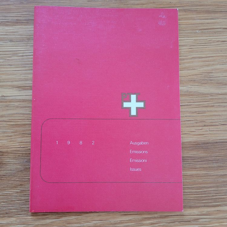 PTT Philatelie Emission 1982 Jahrbuch Briefmarkens (Gebraucht) in Biel/Bienne für CHF 3 – mit ...