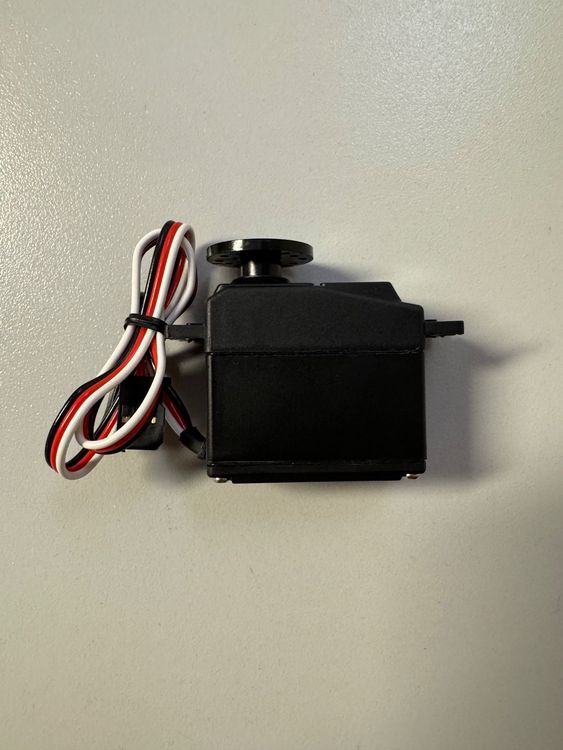 Futaba Servo S9254 Digital (Neu (gemäss Beschreibung)) in Oensingen für ...