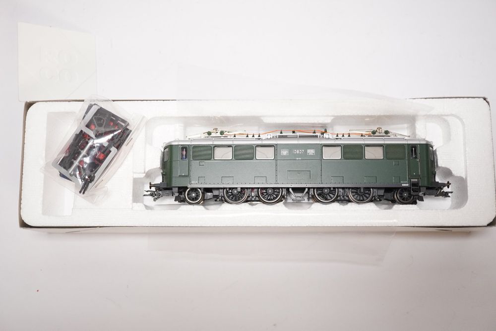2∑ Roco 69530.1 SBB Ae 4/6 10807 E-Lok grün / digital V5 | Comprare su Ricardo