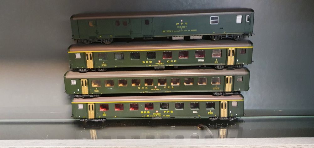 ROCO:DC: 4 X SBB PERSONEN-/POSTWAGEN GRÜN (Gebraucht) in Biglen für CHF 59 – nur Abholung auf ...