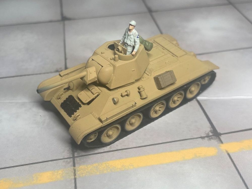 Panzer T-34/57 mit Kommandant 1/87 (Neu und originalverpackt) in ...