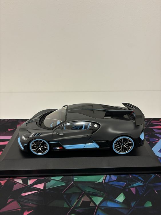 Bugatto Divo 1:18 ab 1 Fr! (Nuovo e nell'imballaggio originale) a Grono ...
