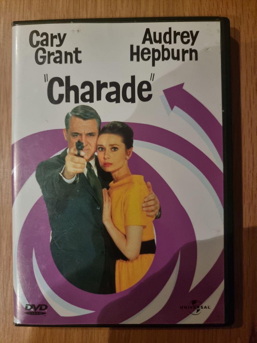 Charade DVD mit Cary Grant & Audrey Hepburn - Filmklassik... (Gebraucht ...