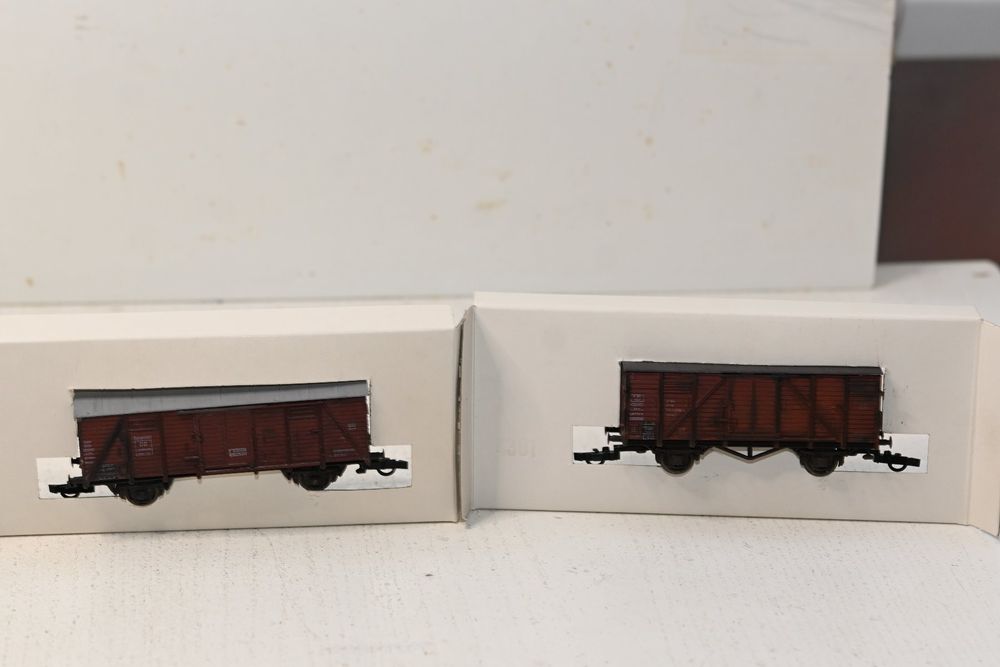 Gedeckte Güterwagen Roco HO/DC mit OVP 2 Stück (Gebraucht) in Laupen ZH für CHF 1 – mit ...