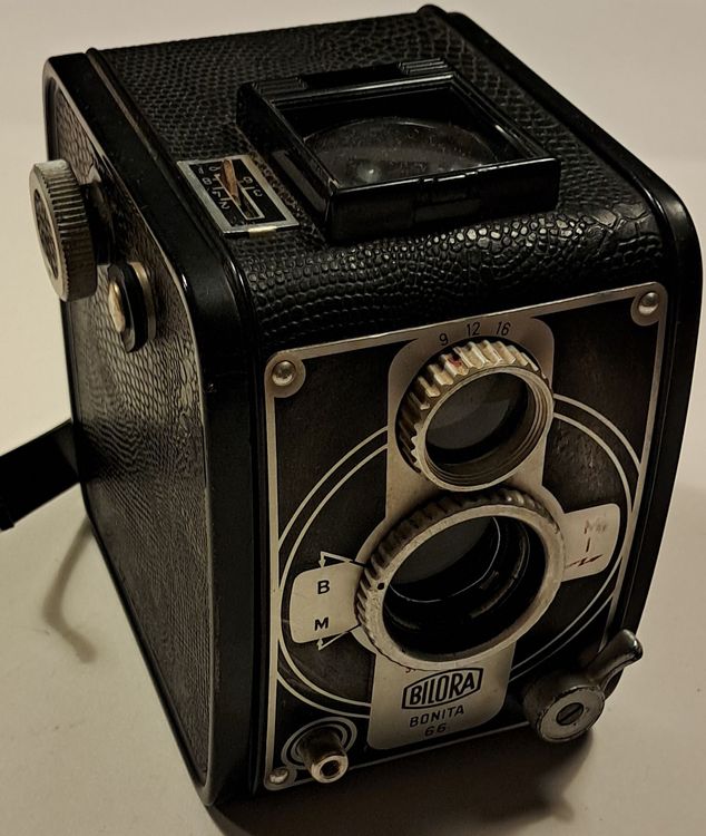 Vintage Bilora Box Kamera (Defekt) in Holziken für CHF 40 – mit ...