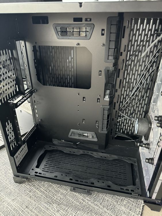 Lian Li O11 Dynamic XL / EKWB Distro Plate | Kaufen auf Ricardo