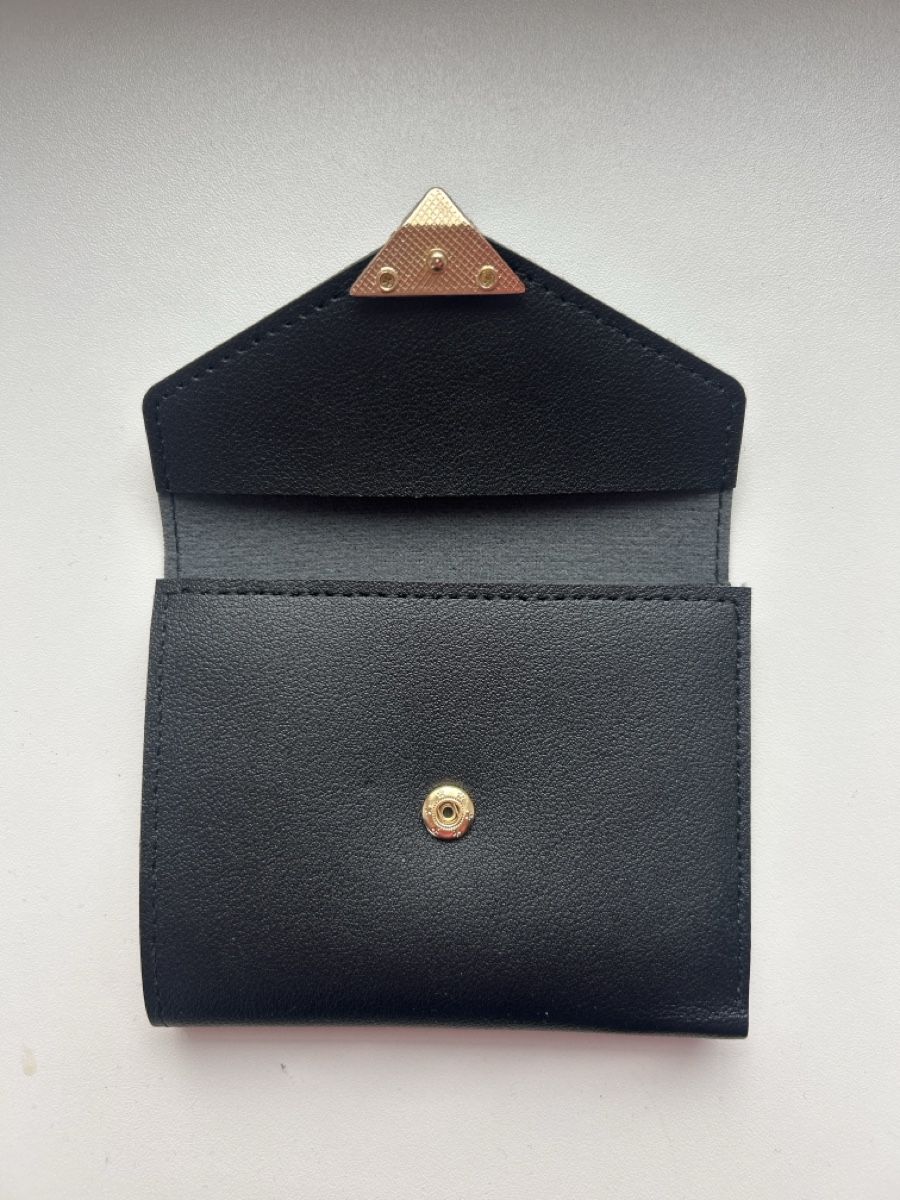 schwarzes Portmonnaie mit Herz (Neu (gemäss Beschreibung)) in Hausen AG ...