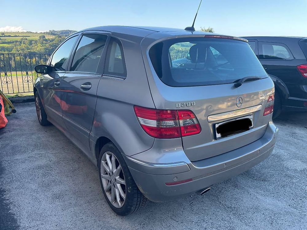 À vendre Mercedes benz B200 (D'occasion) à Syens pour CHF 2190 ...