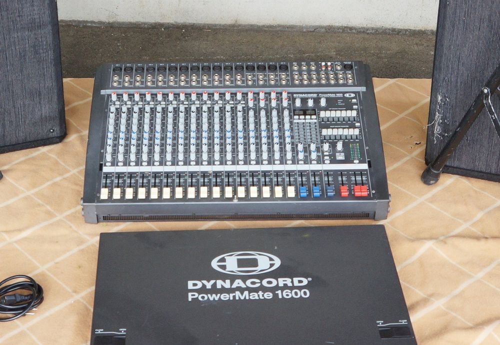 Powermixer Dynacord Powermate 1600 mit Boxen und Ständer | Kaufen auf ...