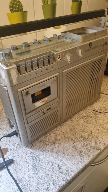 ISP Stereo Radio Cassette/TV Kombi 90 S (Gebraucht) in für CHF 18 – mit ...