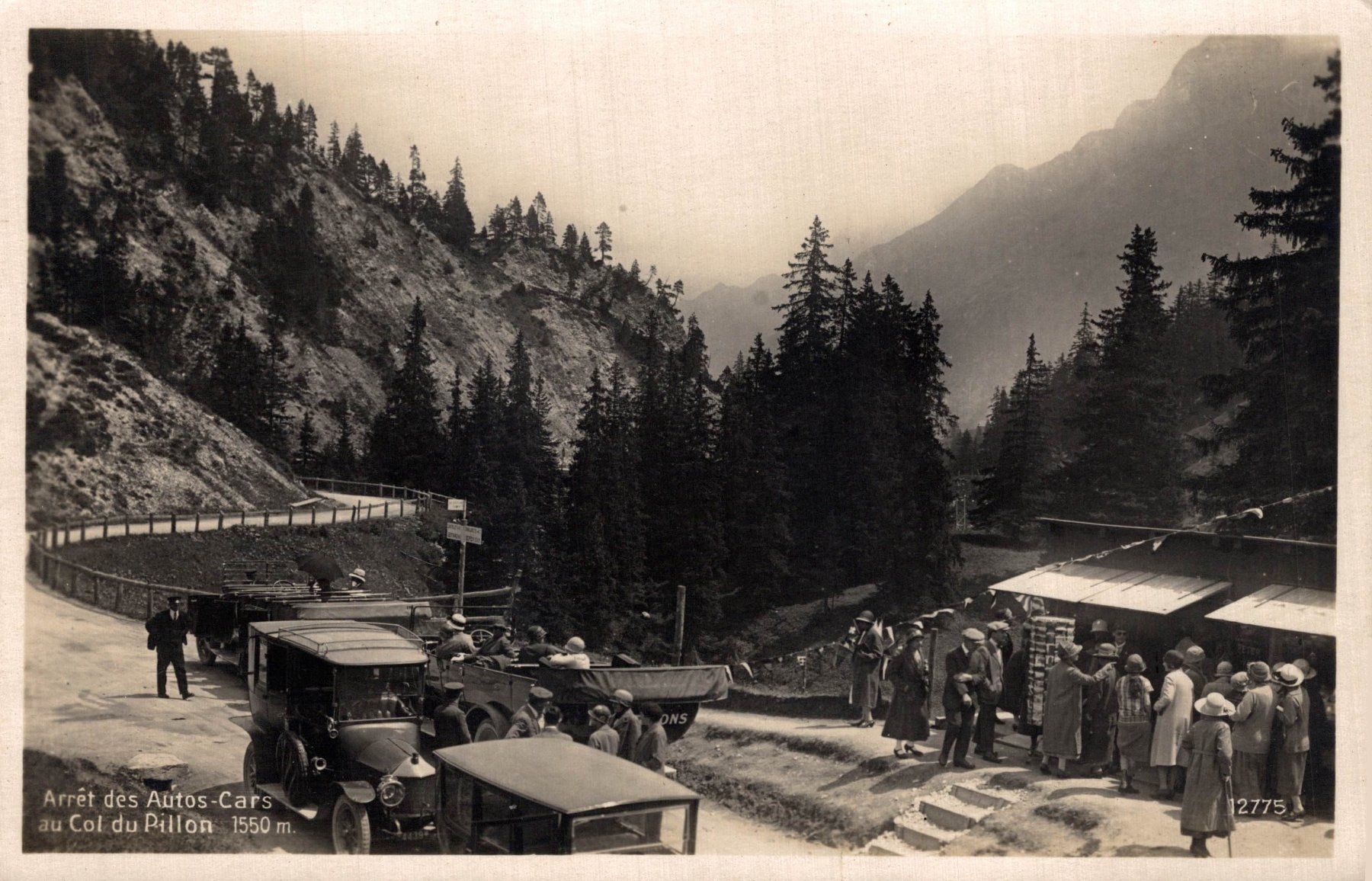 Arrêt des Auto-Cars au Col du Pillon. Offene Postautos (Gebraucht) in ...