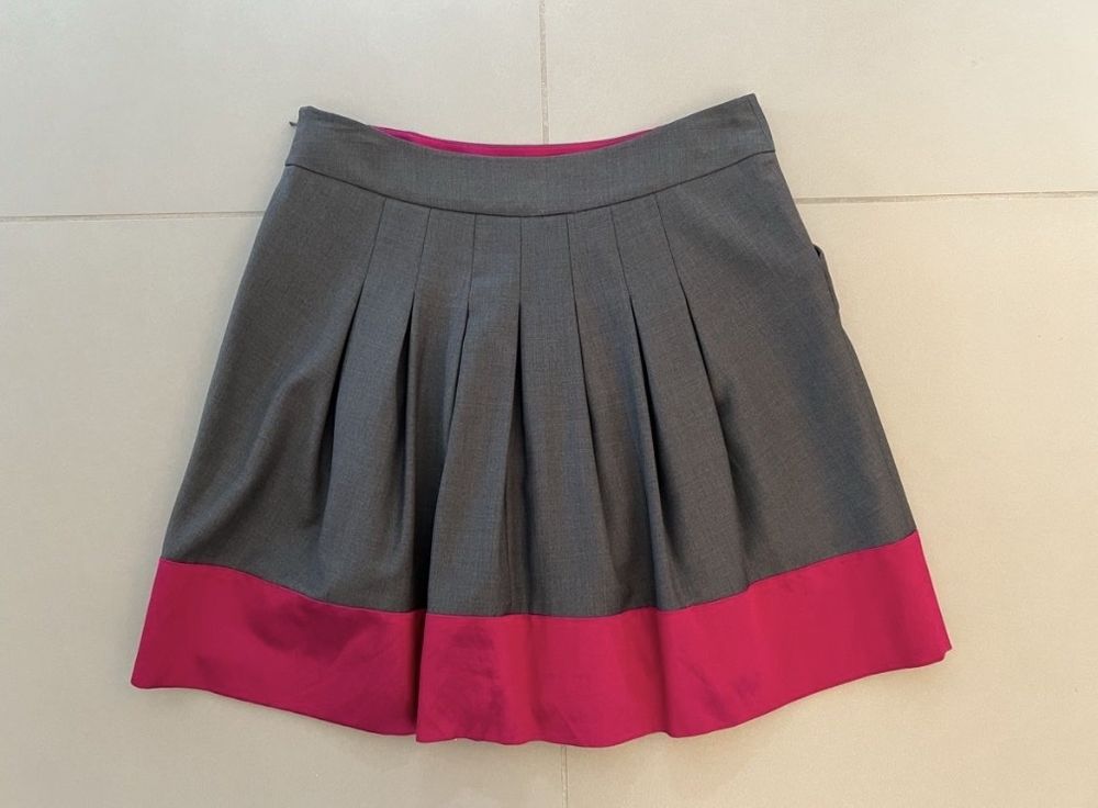 Jupe élégante TED BAKER ! (Neuf (Voir description)) à Frasses pour CHF 25 – avec livraison ...