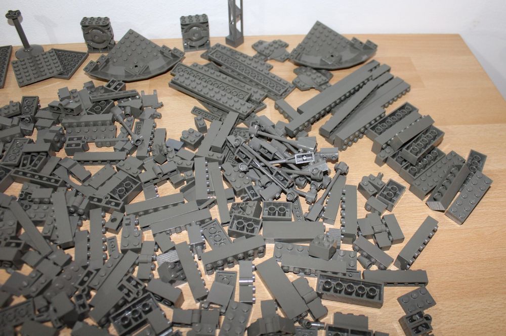 Lego Teile ca. 700 gr. + 39 Masten Pfeiler alt-dunkelgrau (Gebraucht ...