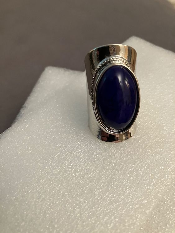 Silberfarbener langer Ring mit dunkelblauem Stein, NEU, 925 (Neu ...