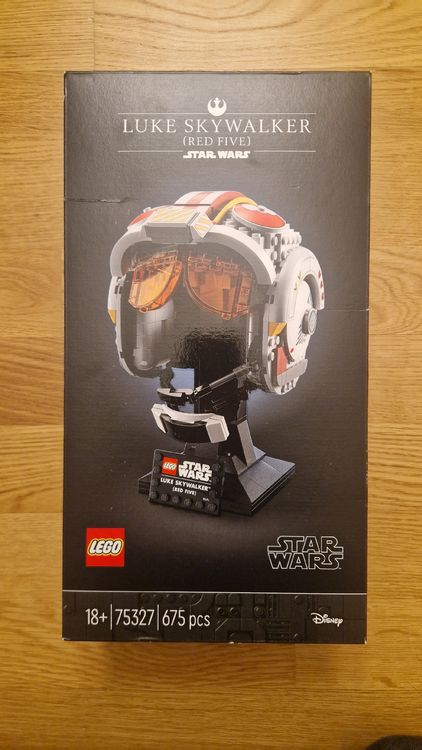 LEGO 75327 Le casque Red Five de Luke Skywalker (Neuf avec emballage d ...