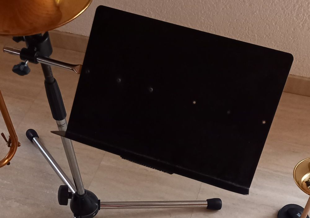 Stativ- Notenständer oder Stativ-Ablage 30x20cm | Kaufen auf Ricardo