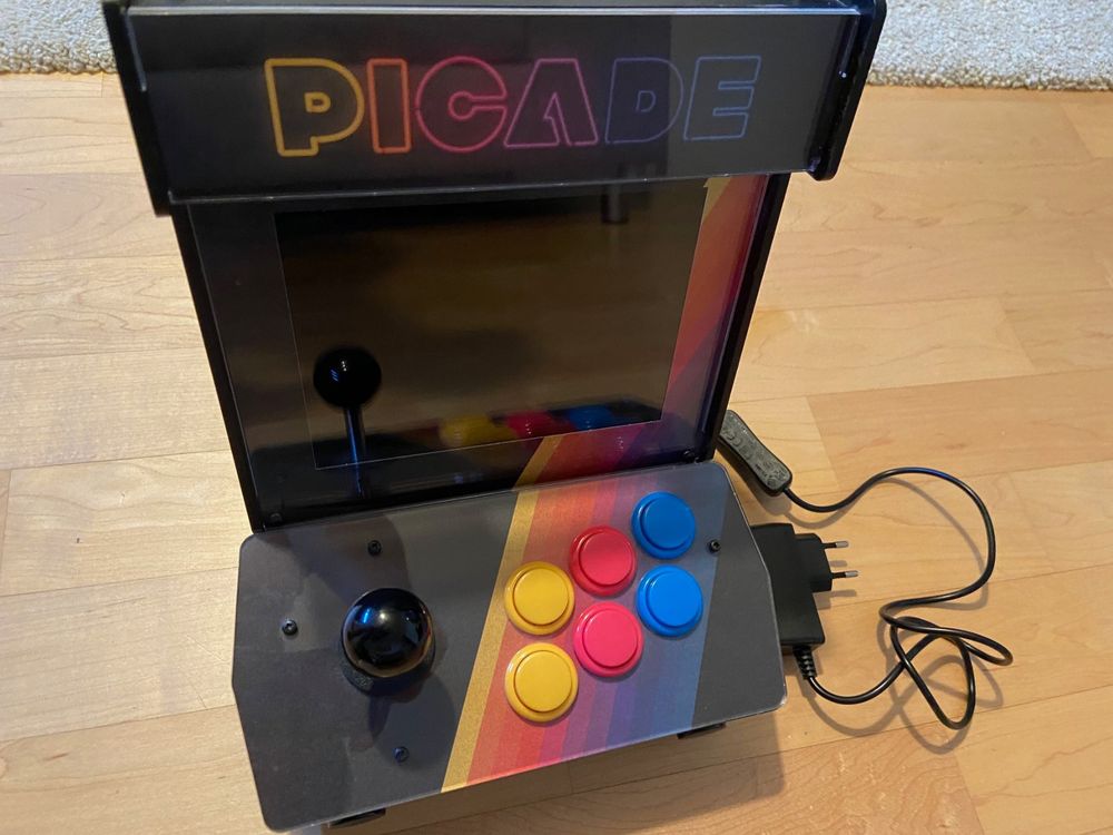 Picade Retro Game Console, 7 Zoll Display | Kaufen auf Ricardo