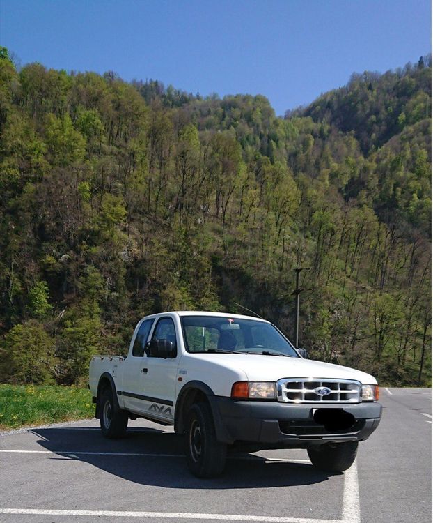 FORD Ranger 2.5 td 4x4 Pickup (D'occasion) à Mollis pour CHF 3180 ...
