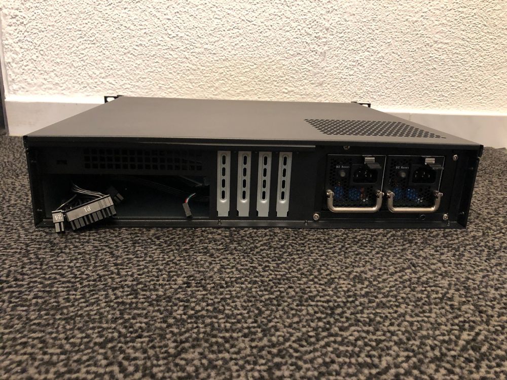 Servergehäuse + Netzteil (Fortron Twins PRO 900W) + Lüfter (Gebraucht ...