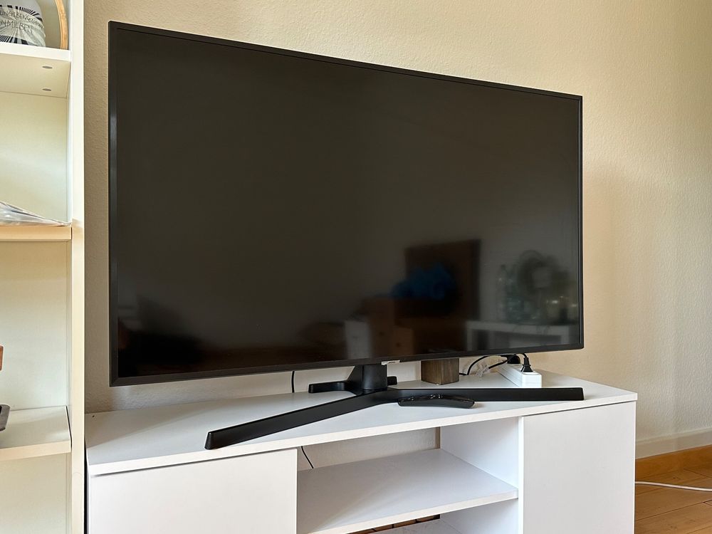 TV Samsung NU7400 Class 7 4K 50‘‘ | Kaufen auf Ricardo