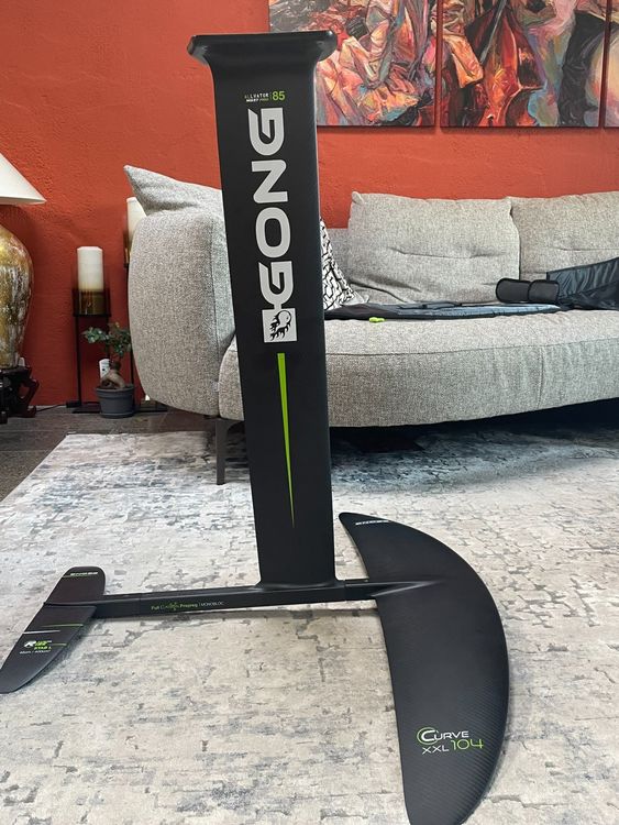 Gong Carbon Wing Foil Monobloc Mast sehr leicht top Zustand (Gebraucht ...