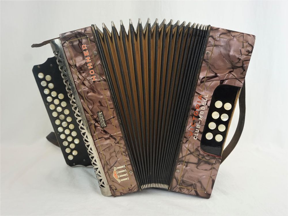 Handharmonika Hohner Club-Modell Victori (Gebraucht) in Pratteln für ...