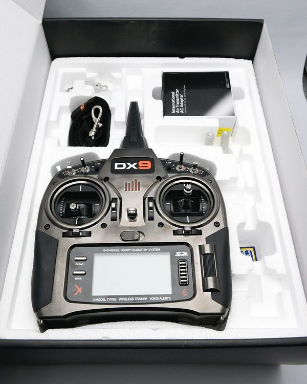 Spektrum DX9 DSMX Sender (mit neuem Senderakku) (Gebraucht) in Aarburg ...