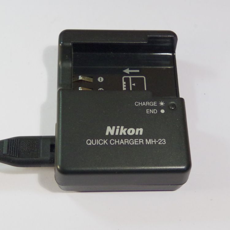 Nikon MH-23 Ladegerät mit Netzkabel | Kaufen auf Ricardo