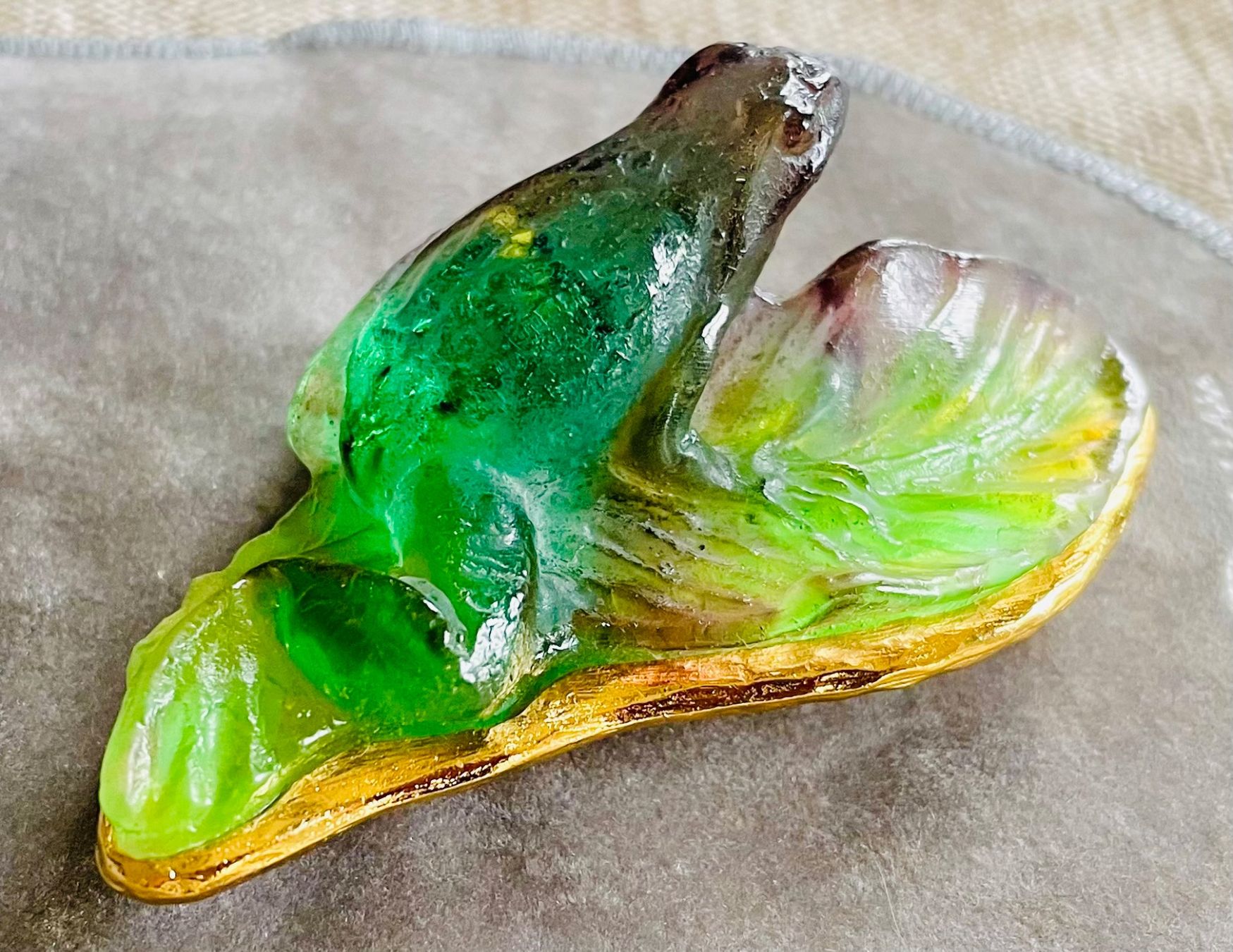 Broche grenouille en pâte de verre signée Daum France (D'occasion) à ...
