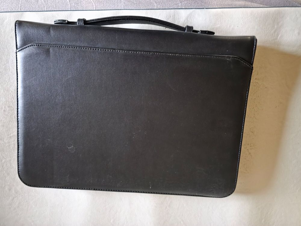 Leder Akten Mappe Herlitz Vertreter Tasche (Gebraucht) in Walterswil BE ...