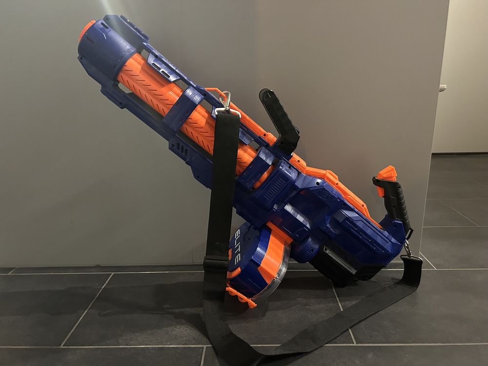 Nerf Elite Titan CS-50 vollautomatische Nerf Gun mit Gurt (Gebraucht ...
