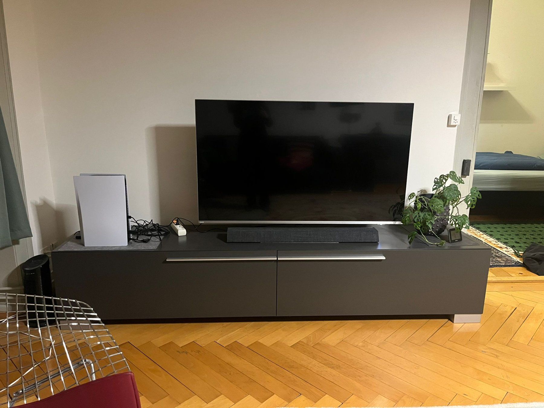 VIFIAN LOWBOARD TV-Möbel, Schweizer Fabrikat NP. ca. 4'500 (Gebraucht ...