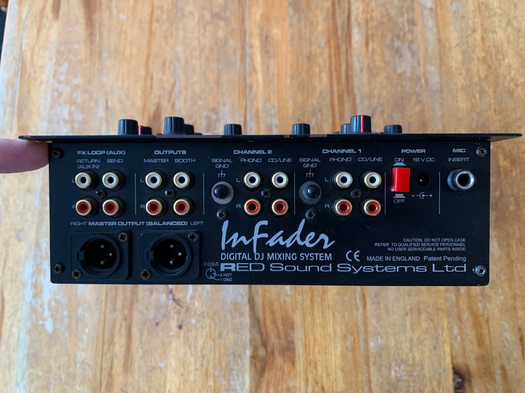 RED Sound INFADER. TRIPPLE Crossfader retro DJ mixer! (Gebraucht) in ...
