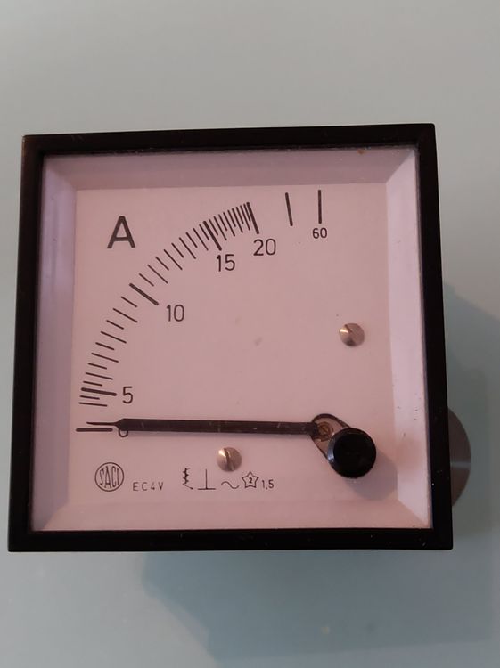 AC-Analog-Voltmeter Wechselskala EC4V 0-20Amper (Neu und ...