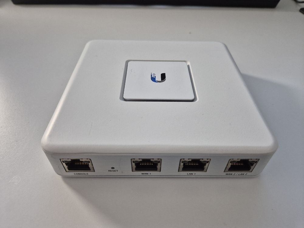 UniFi USG Security Gateway (Gebraucht) in Zug für CHF 40 – mit ...