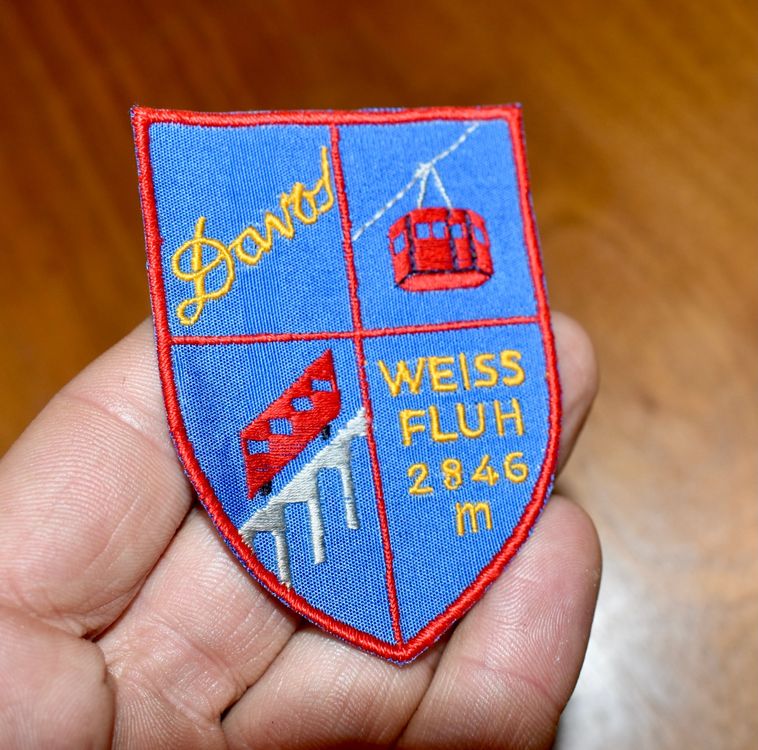 VINTAGE Badge DAVOS-WEISSFLUH nos ST. GALLER STICKEREI (Gebraucht) in ...